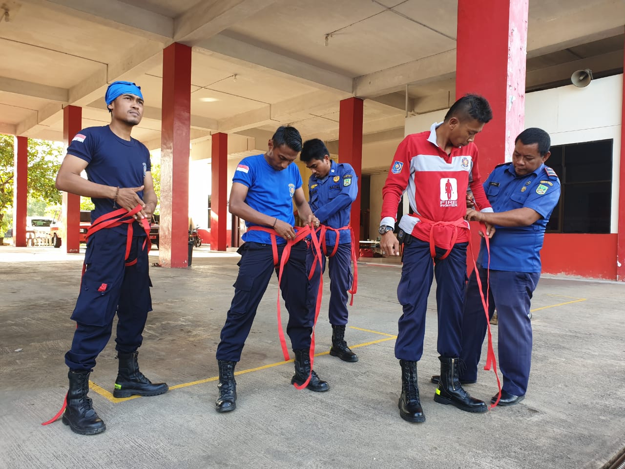 GIAT DAMKAR HARI LATIHAN PERSIAPAN HUT DAMKAR KE-101 DI POS DURI ...