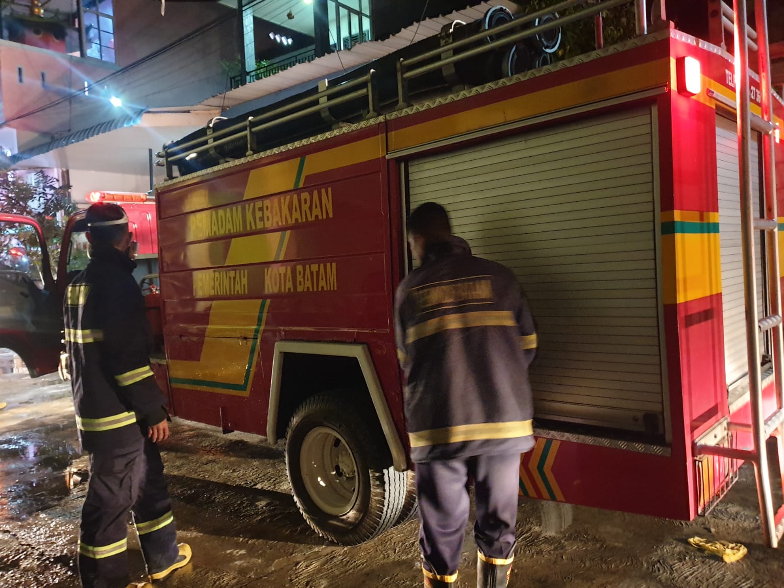 PENANGGANAN 65 DI PERUMAHAN MUTIARA VIEW TIBAN BARU SEKUPANG . • DINAS ...